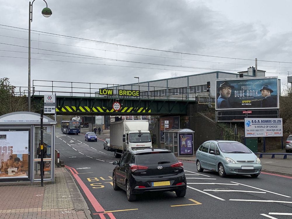 ‘Electronic goalposts’ to make UK roads safer by preventing bridge ...