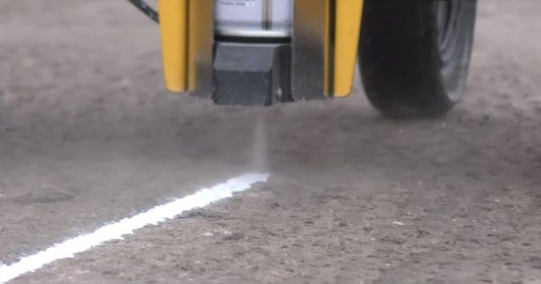 Road marking robot being trialled on England’s road network | Traffic ...