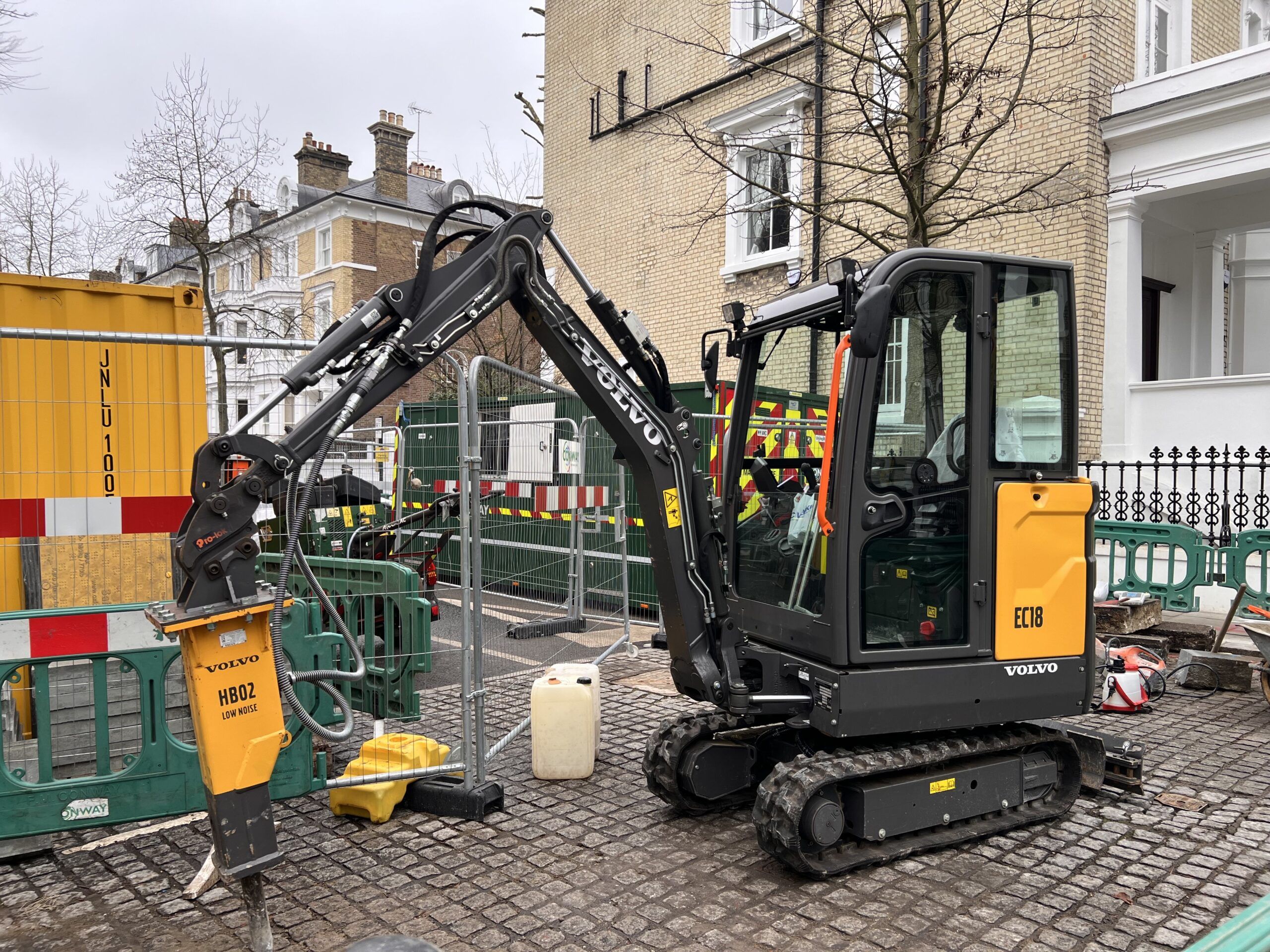 TfL trials mobile charging with electric construction vehicles for the ...