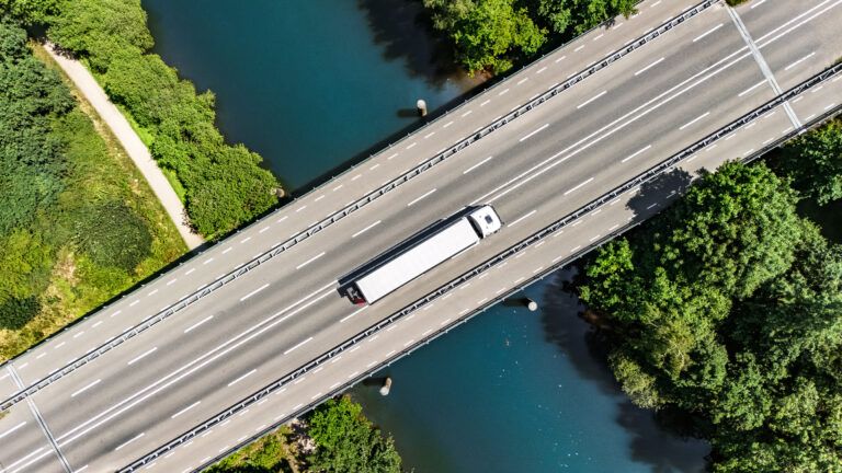 Dutch zero-emission zones spark rapid uptake of electric vans and ...